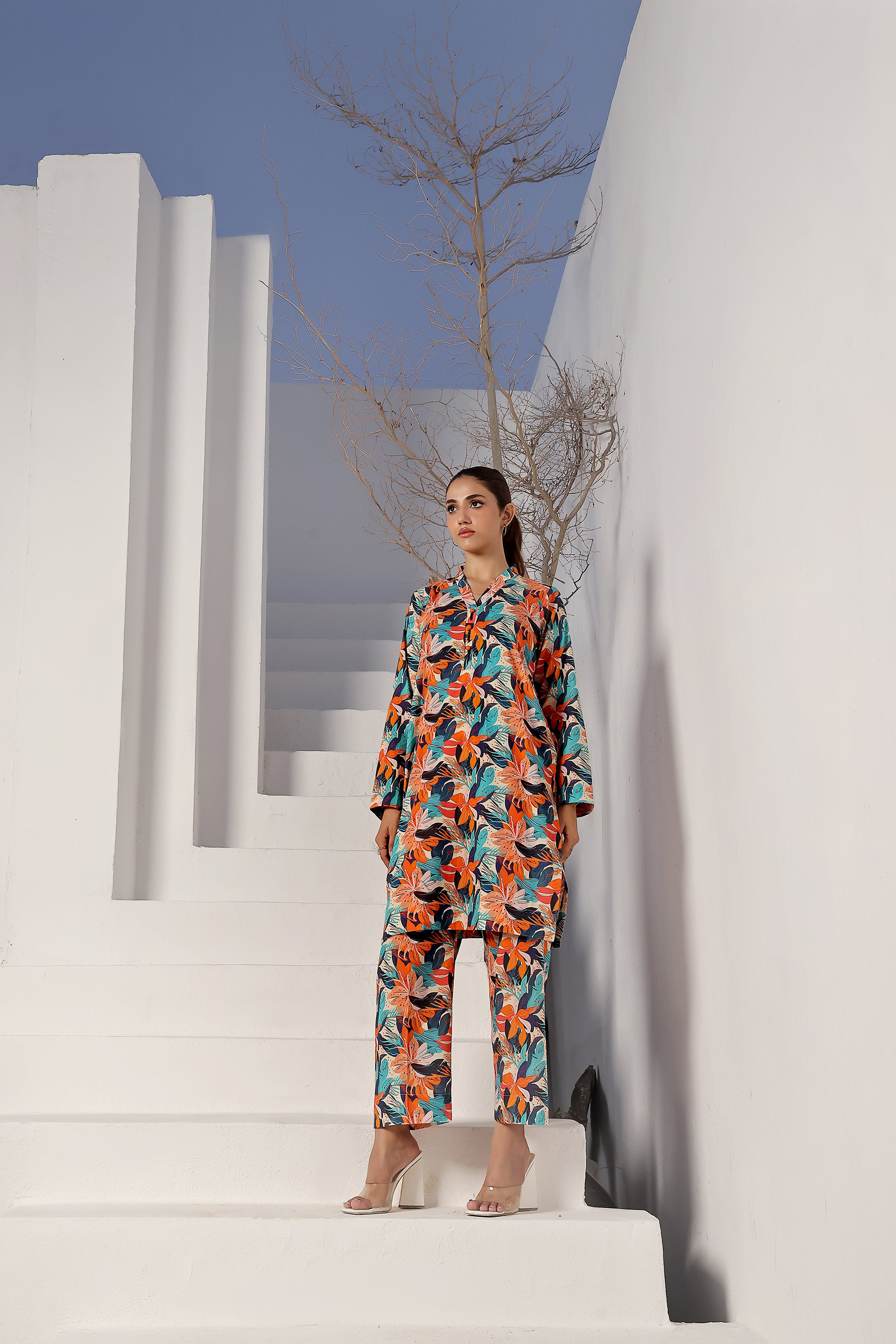 VALENCIA – Mosaic Pakistan | Official Online Store