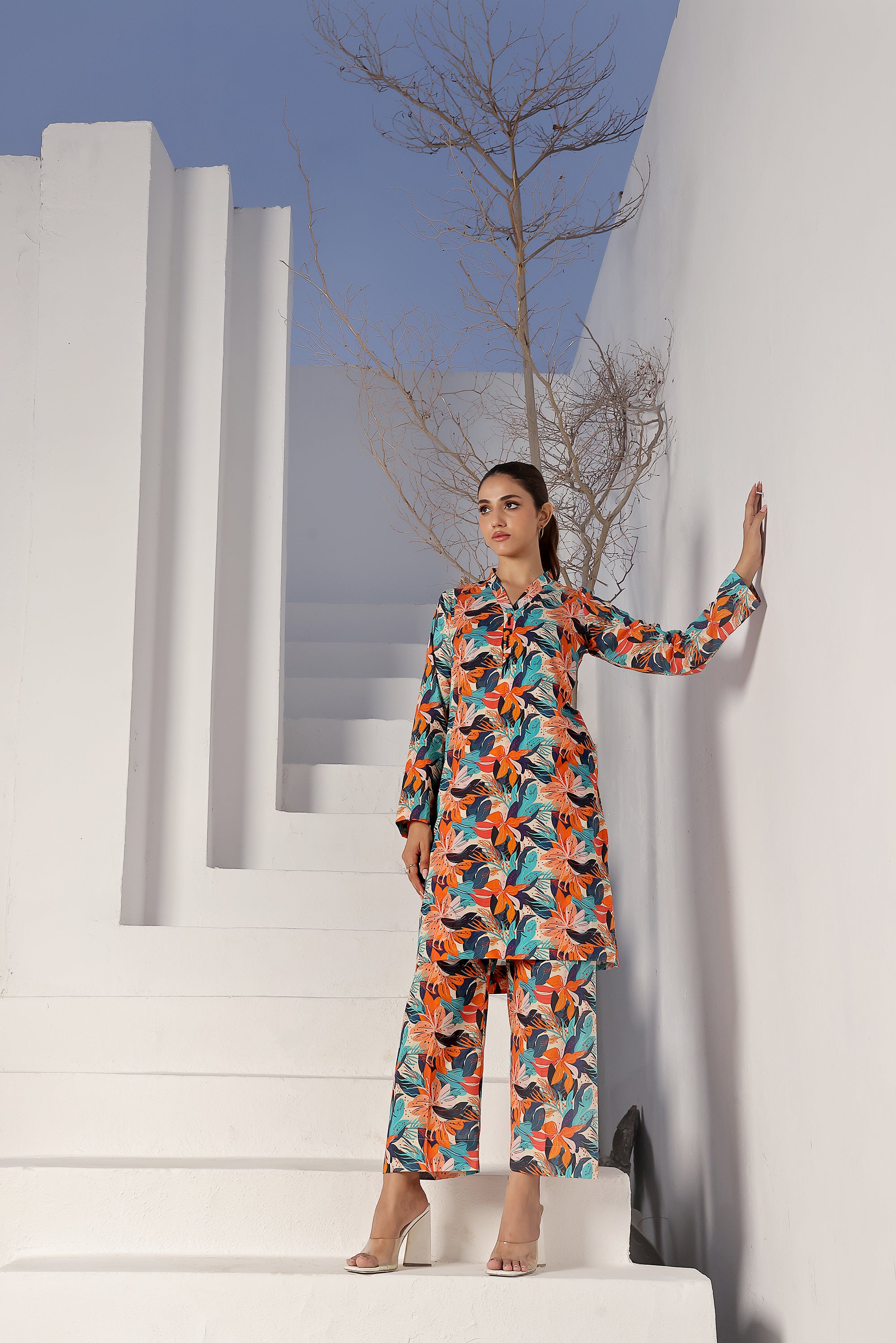 VALENCIA – Mosaic Pakistan | Official Online Store